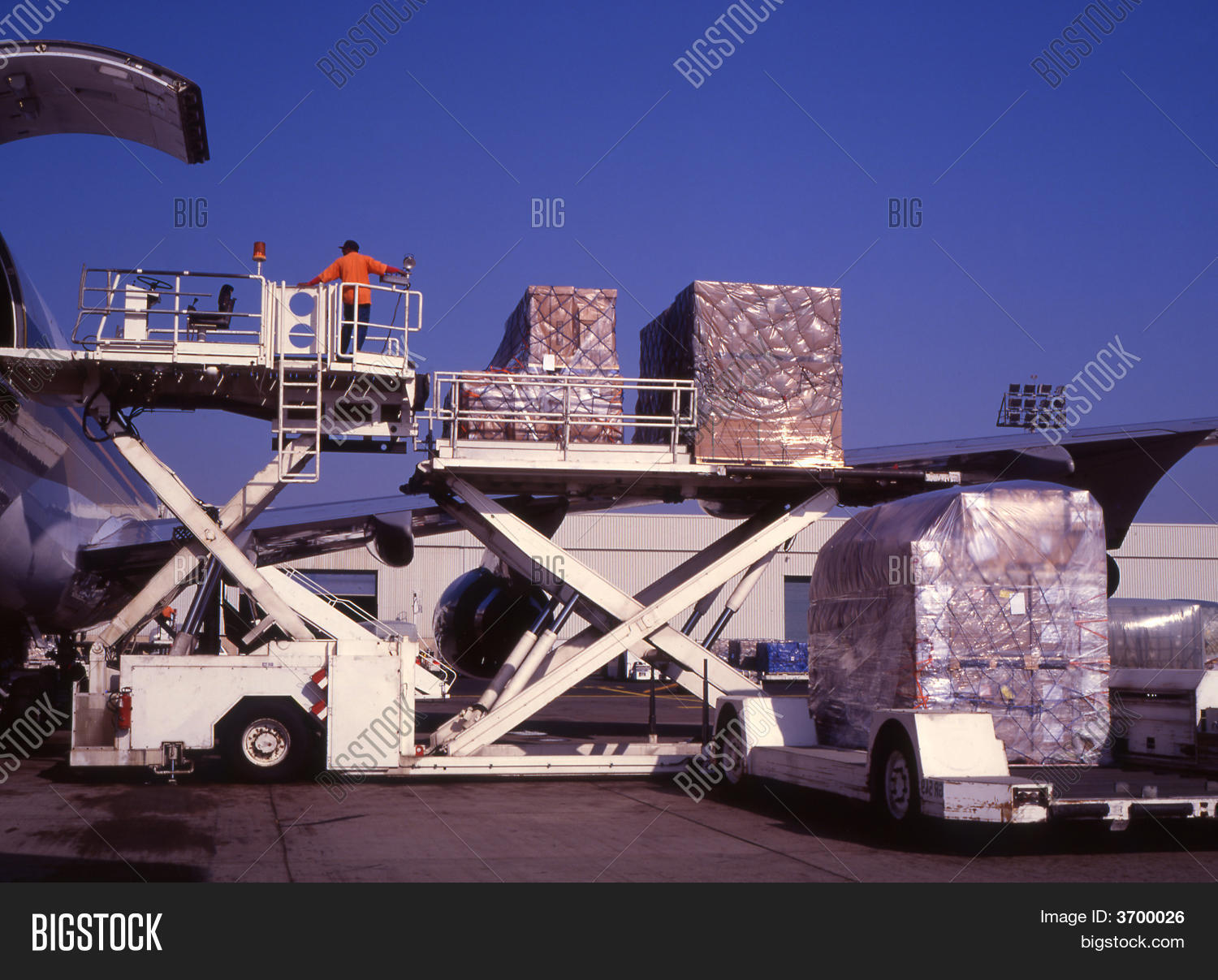 Cargo Loading Image & Photo (Free Trial) | Bigstock