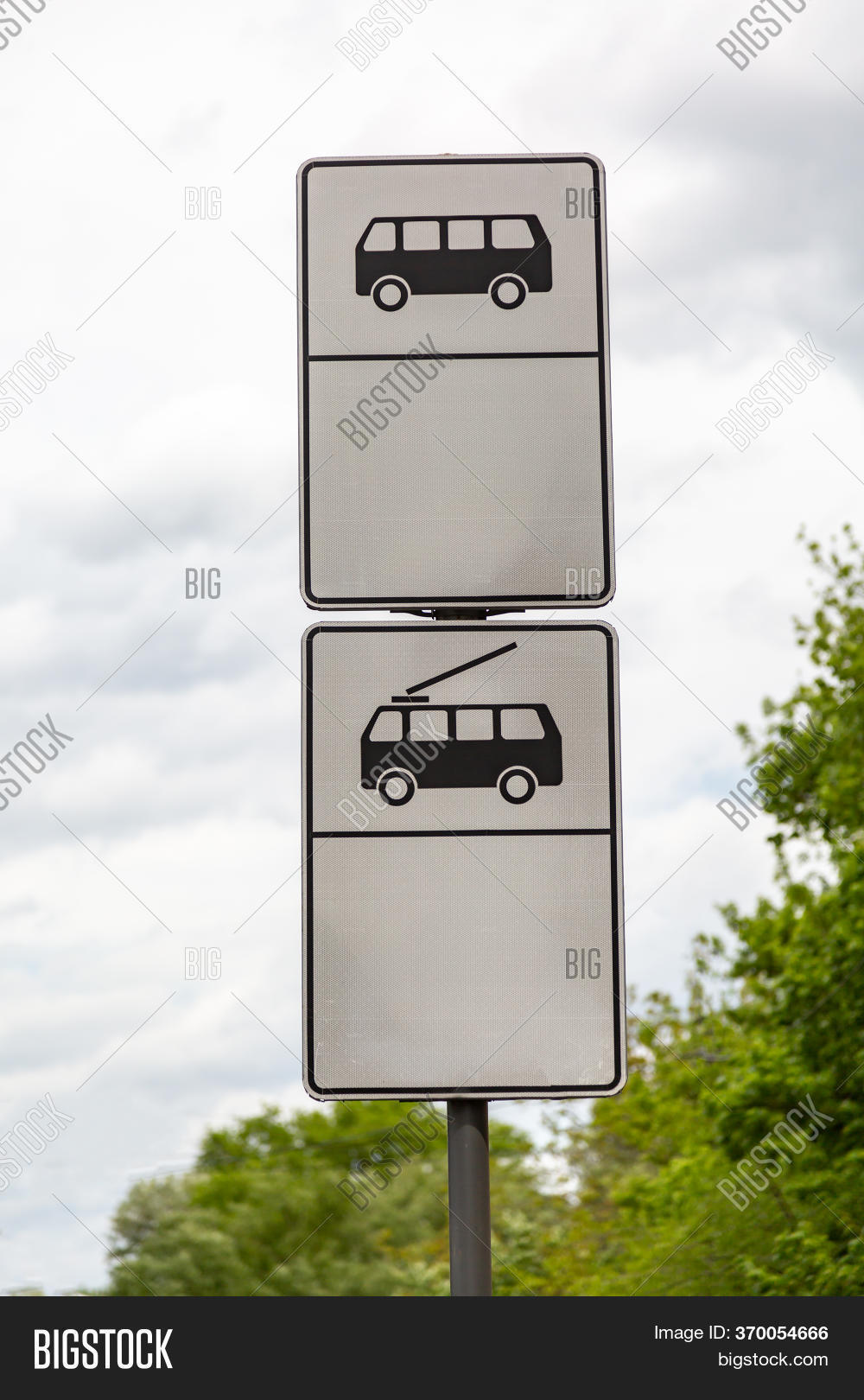 Blank White Road Signs Image & Photo (Free Trial) | Bigstock