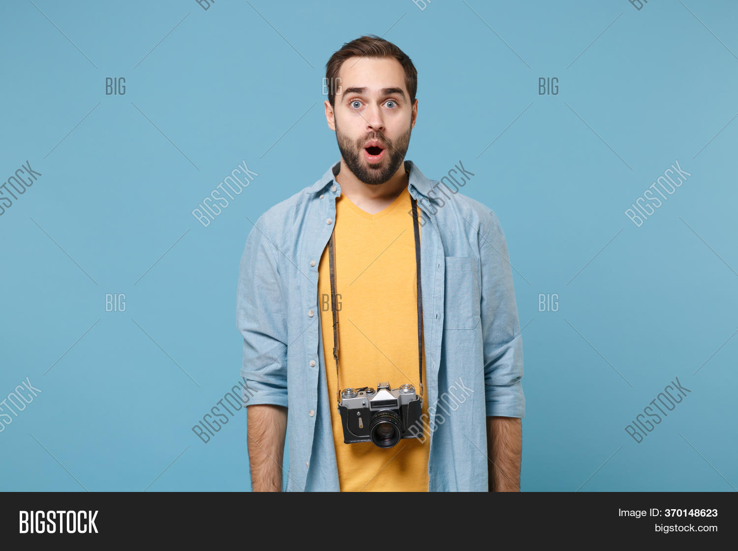 Traveler Tourist Man Image & Photo (Free Trial) | Bigstock