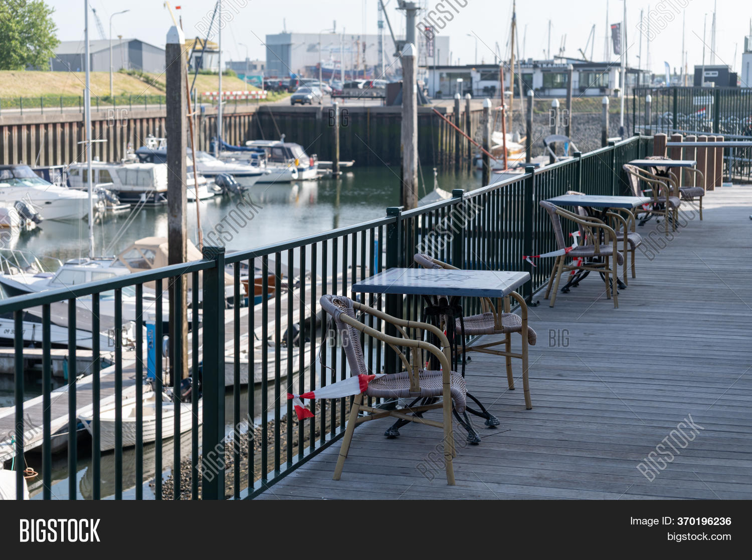 Closed Cafe Restaurant Image & Photo (Free Trial) | Bigstock