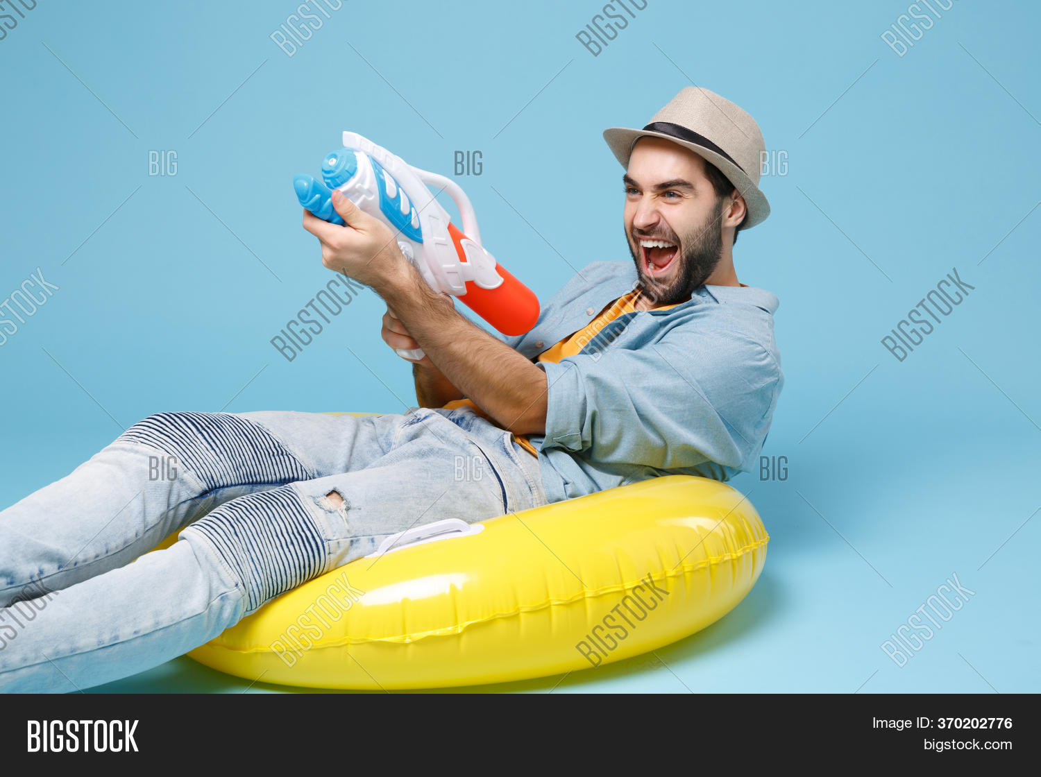 Crazy Traveler Tourist Image & Photo (Free Trial) | Bigstock