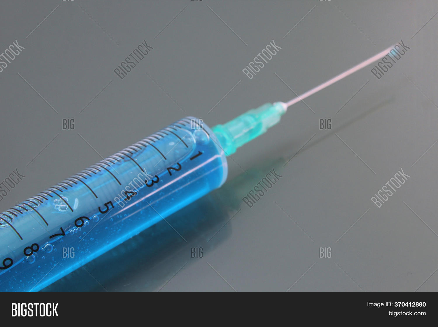 Syringe Filled Needle Image & Photo (Free Trial) | Bigstock
