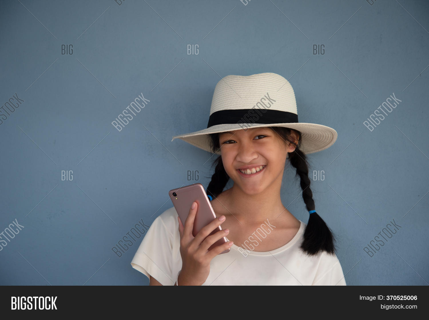 10s Smiling Black Ong Image & Photo (Free Trial) | Bigstock
