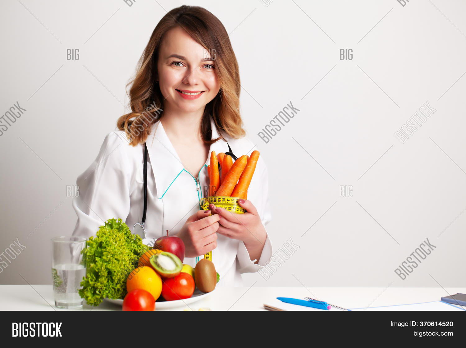 Young Dietitian Doctor Image & Photo (Free Trial) | Bigstock