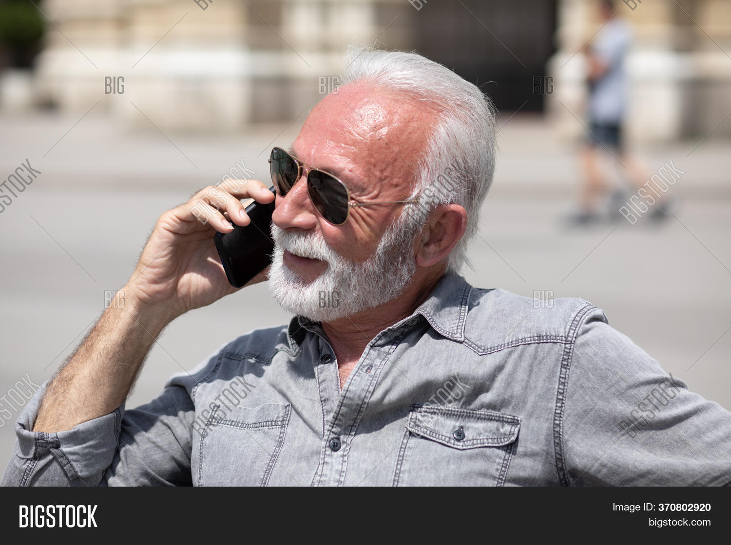 Old Man Use Internet Image & Photo (Free Trial) | Bigstock