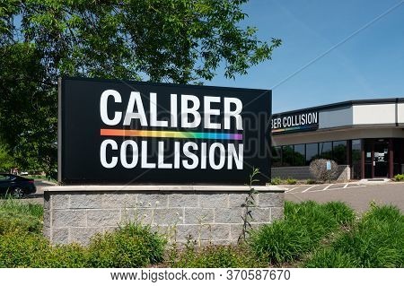 Caliber Collision Image & Photo (Free Trial) | Bigstock