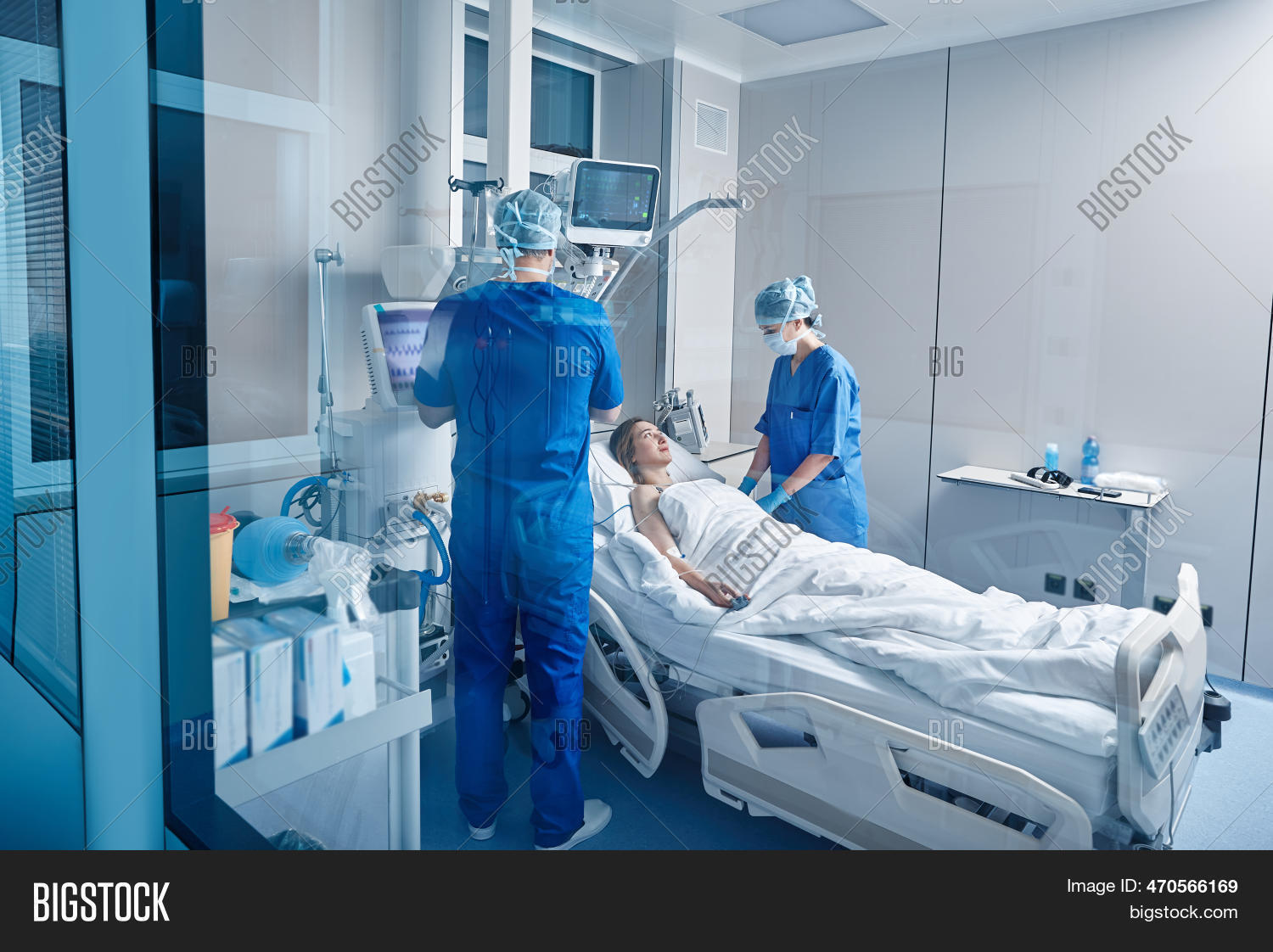 Nurses Intensive Care Image & Photo (Free Trial) | Bigstock