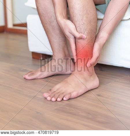 Man Having Leg Pain Image & Photo (Free Trial) | Bigstock