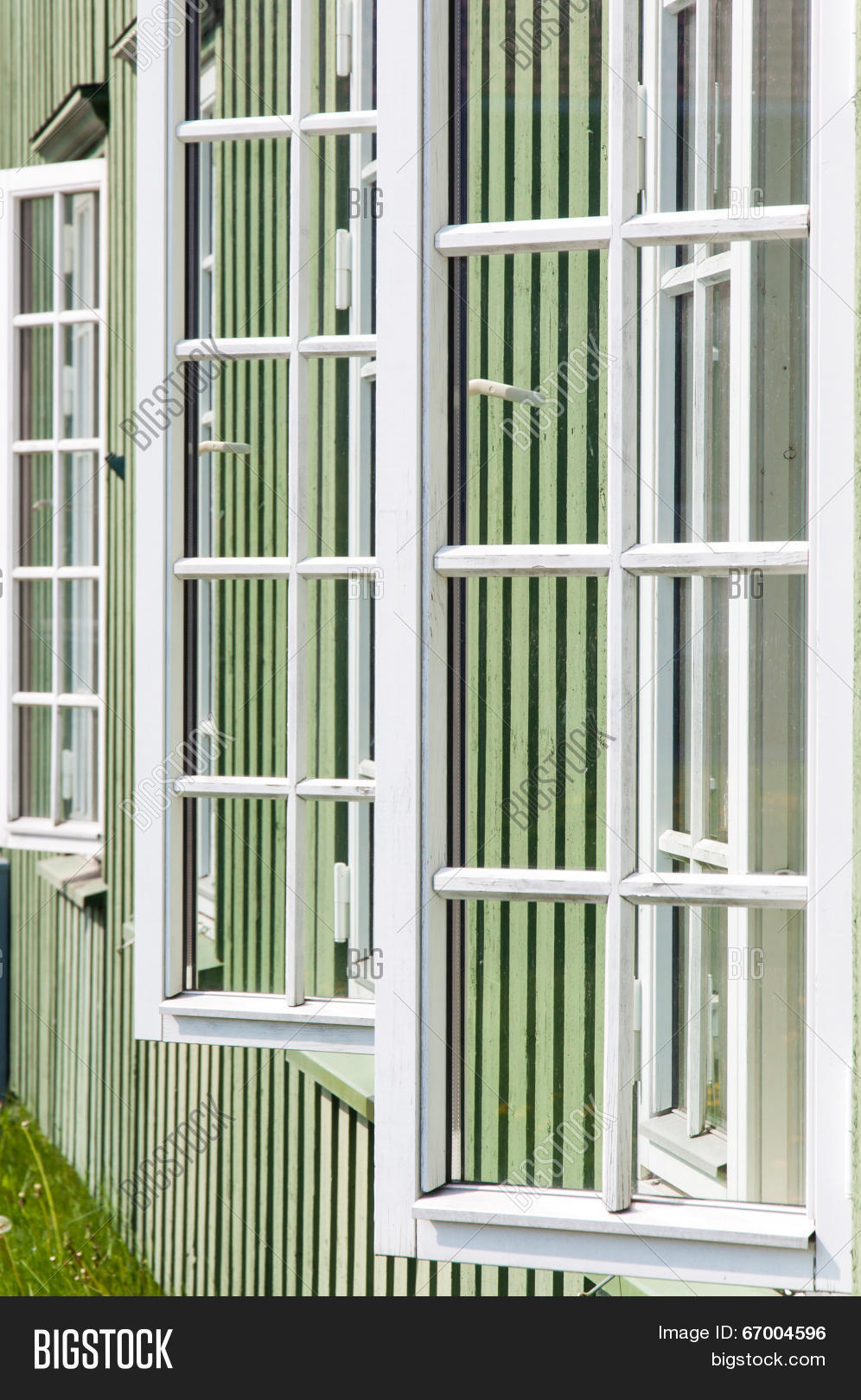 White Wooden Windows Image & Photo (Free Trial) | Bigstock
