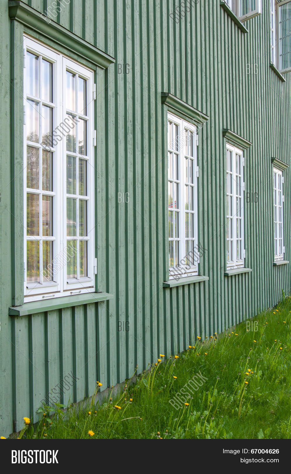 White Wooden Windows Image & Photo (Free Trial) | Bigstock