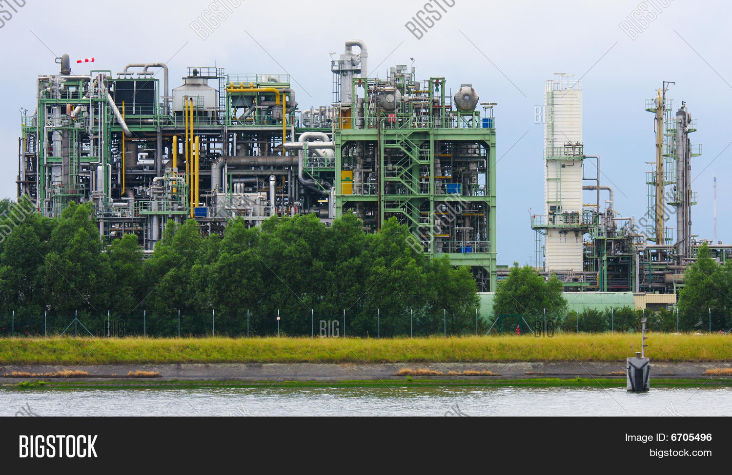 Chemical Plant Image & Photo (Free Trial) | Bigstock