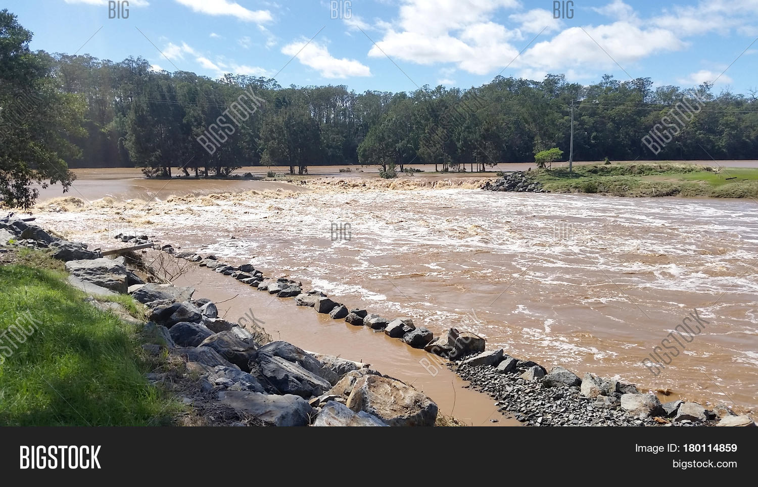 Flood Waters Coomera Image & Photo (Free Trial) | Bigstock