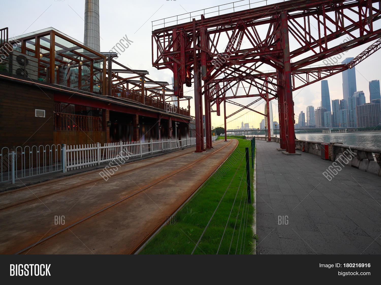 Imagen y foto Empty Road Surface (prueba gratis) | Bigstock