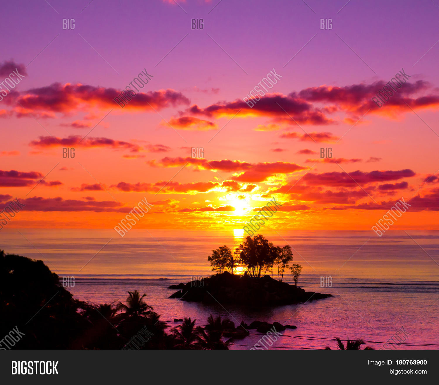 Island Horizon Sea Image & Photo (Free Trial) | Bigstock