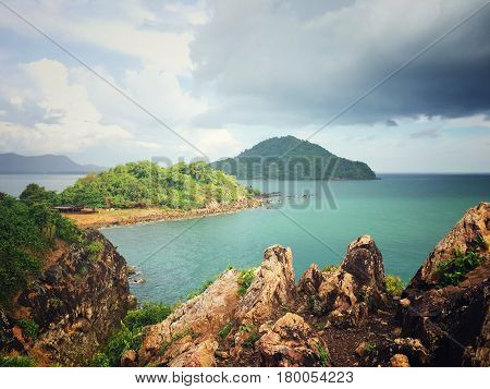 Cliff Front Sea Image & Photo (Free Trial) | Bigstock