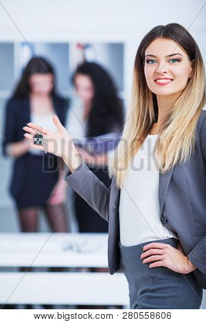 Smiling Woman Signing Image & Photo (Free Trial) | Bigstock