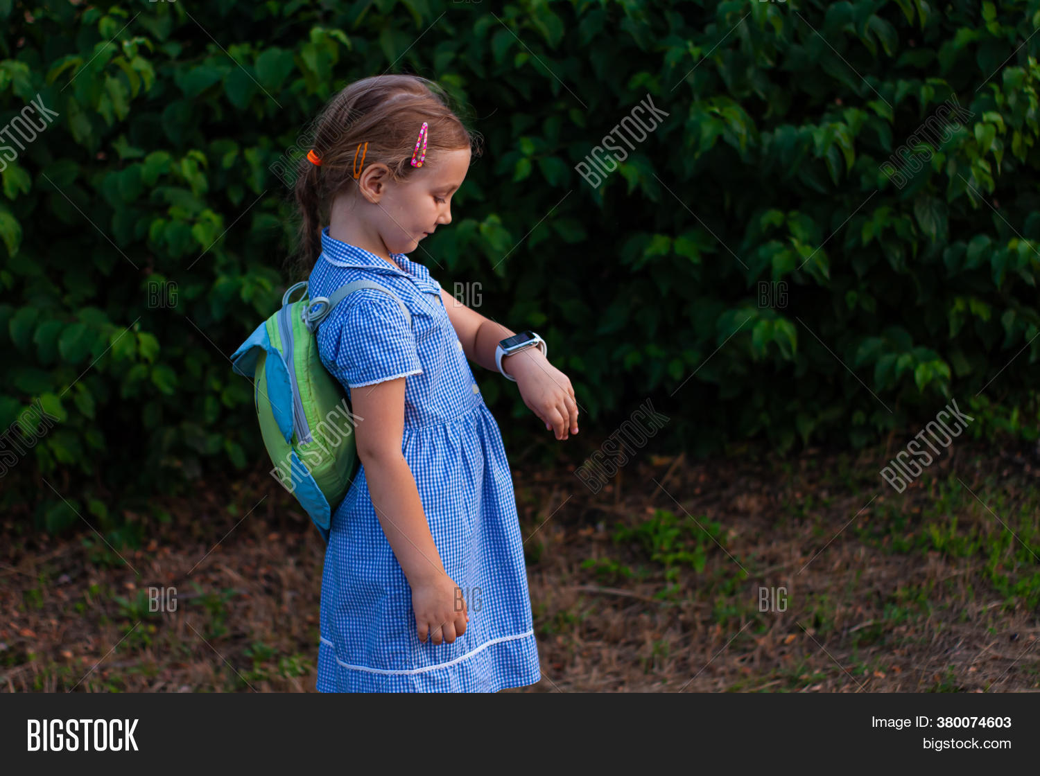 Kid Using Smartwatch Image & Photo (Free Trial) | Bigstock