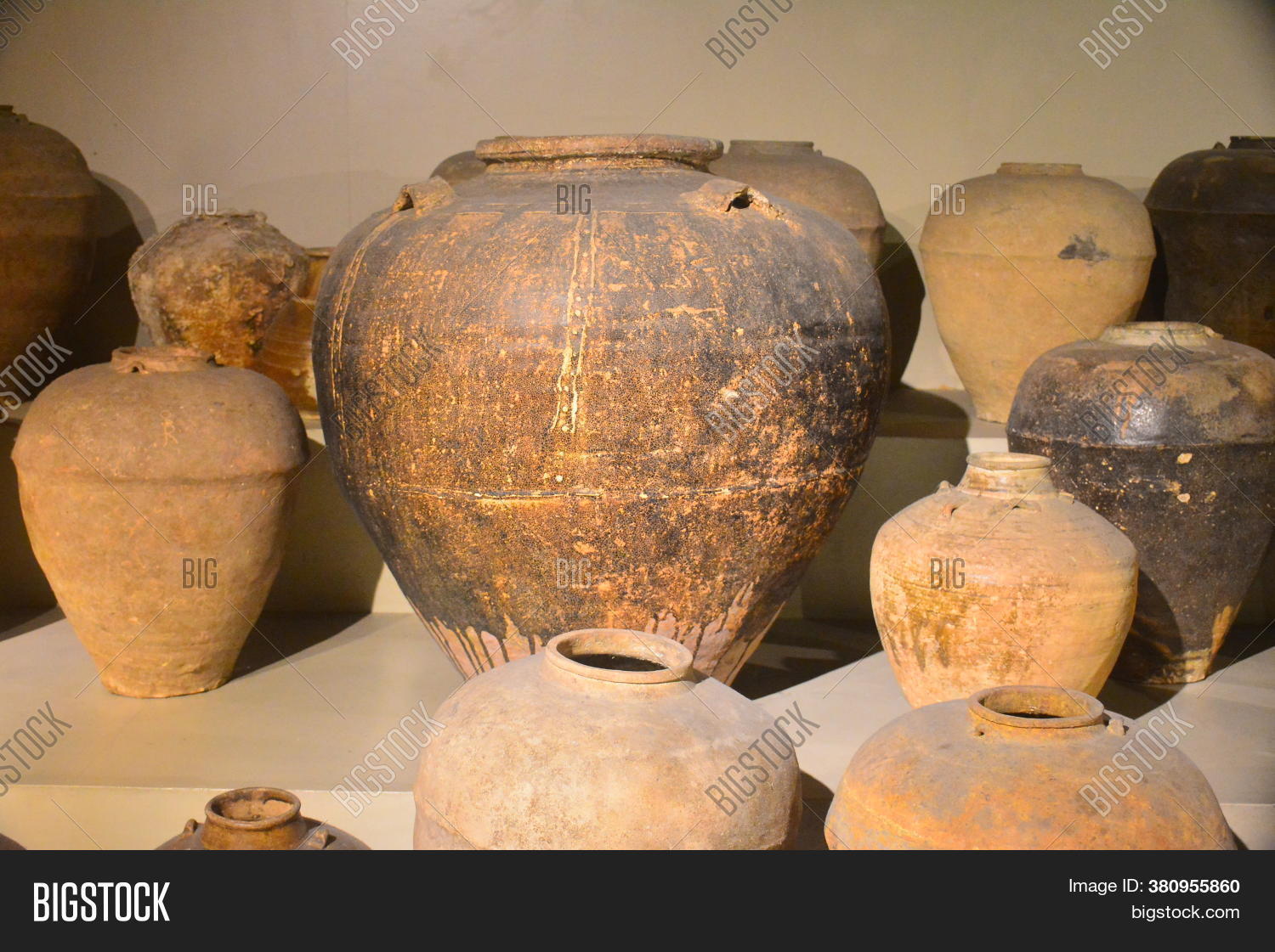 Big Clay Pot Gallon Image & Photo (Free Trial) | Bigstock