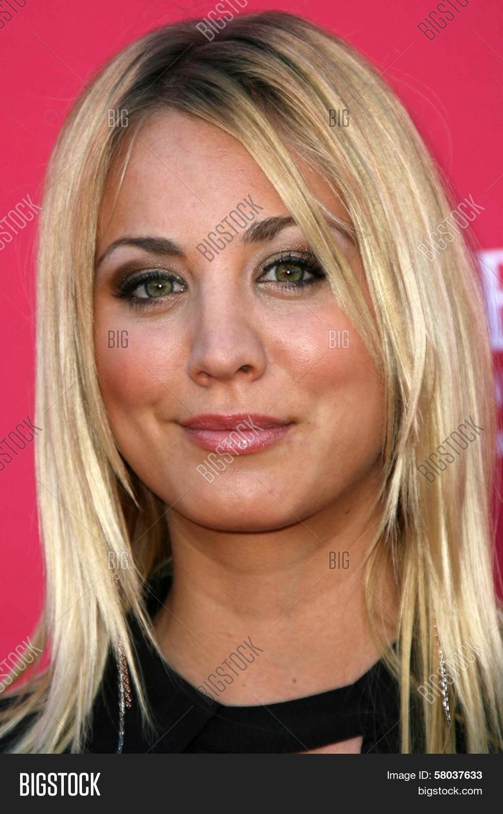 Kaley Cuoco Arriving Image & Photo (Free Trial) | Bigstock