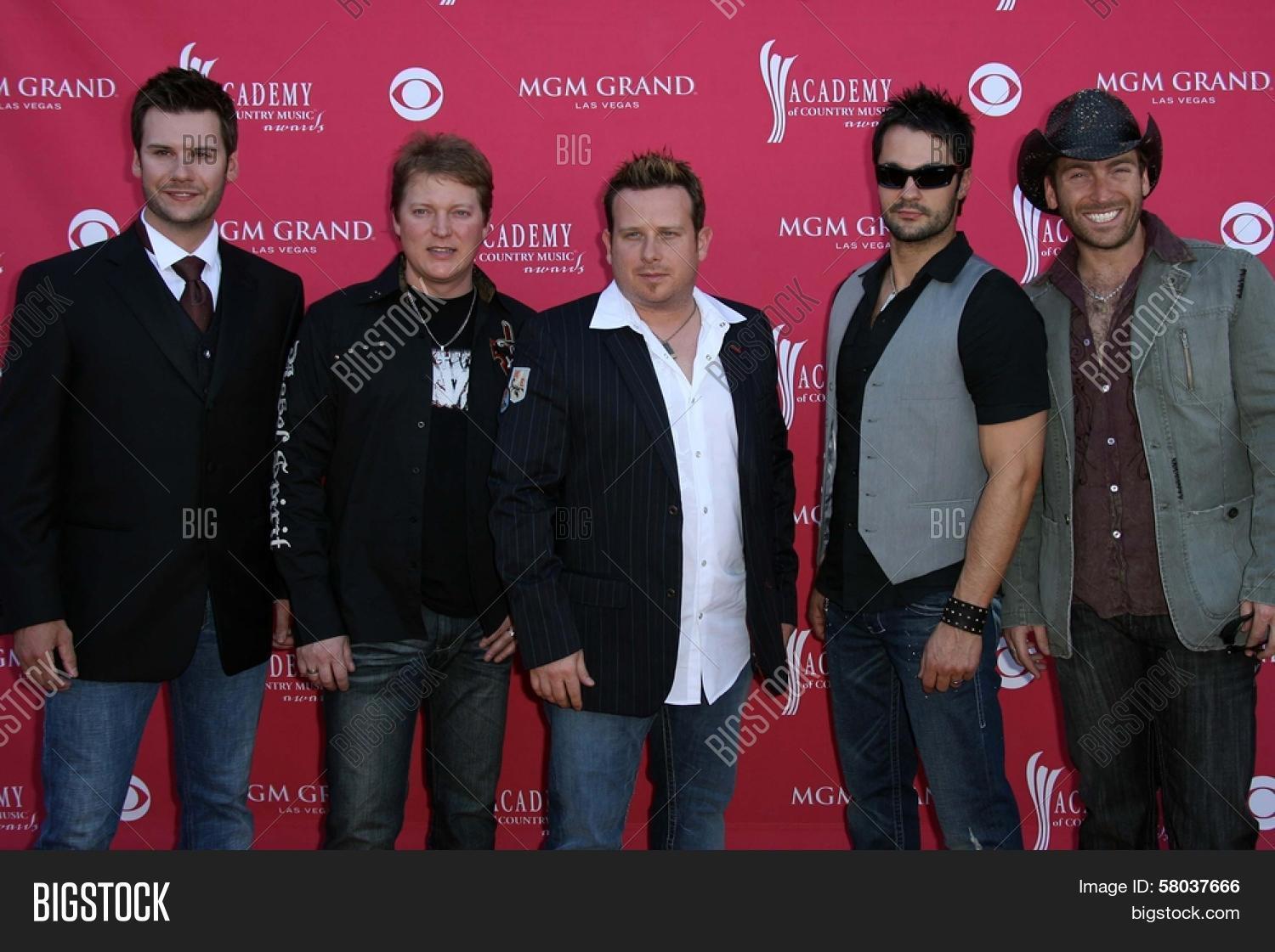 Emerson Drive Arriving Image & Photo (Free Trial) | Bigstock