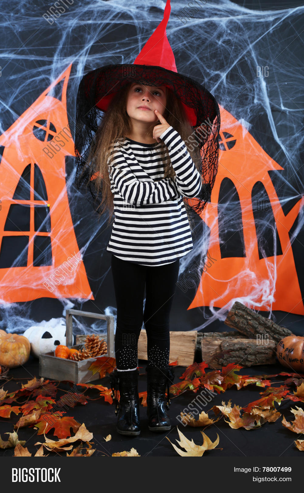 Little Girl Witch Hat Image & Photo (Free Trial) | Bigstock