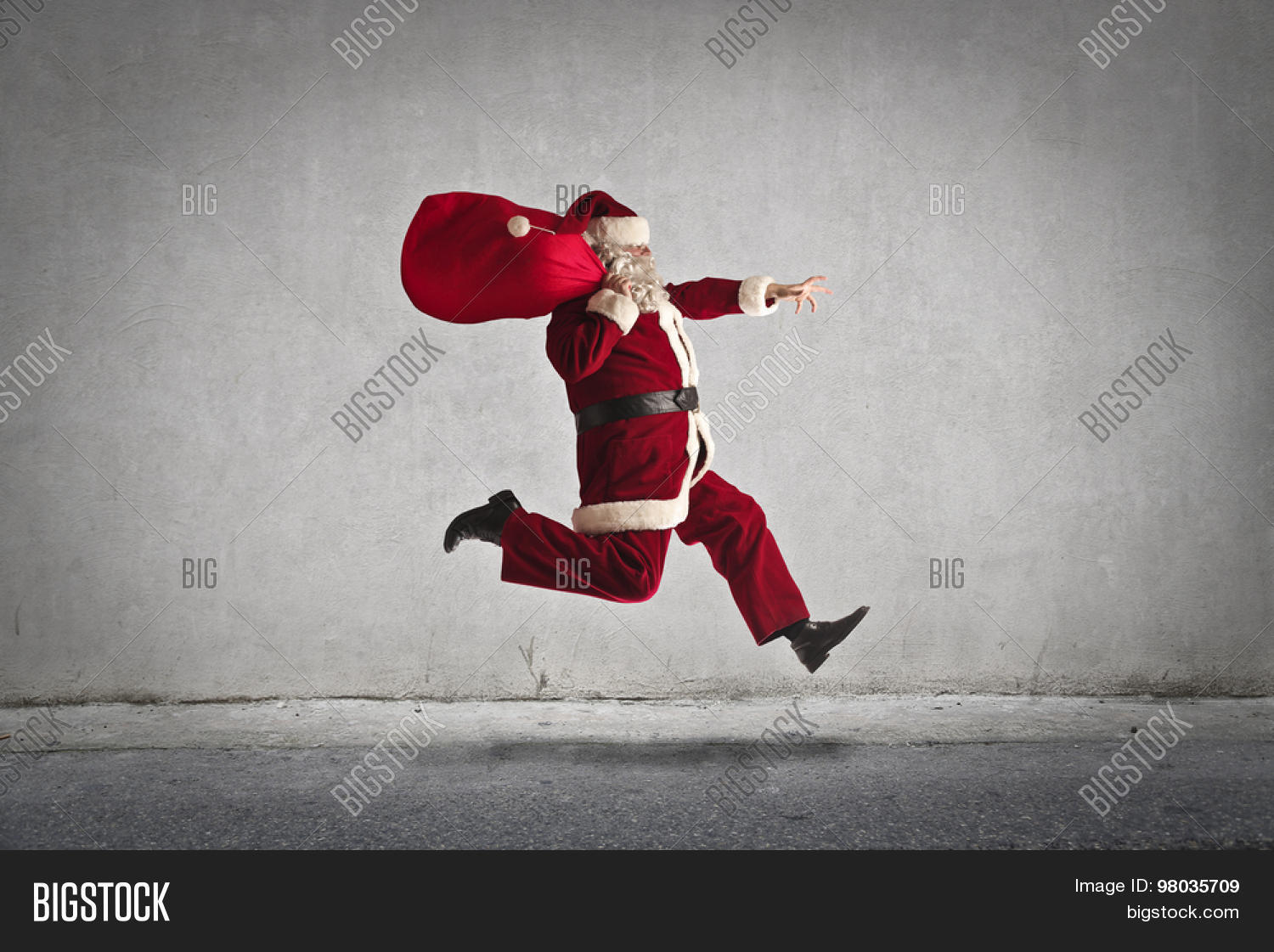 Running Santa Claus Image & Photo (Free Trial) | Bigstock