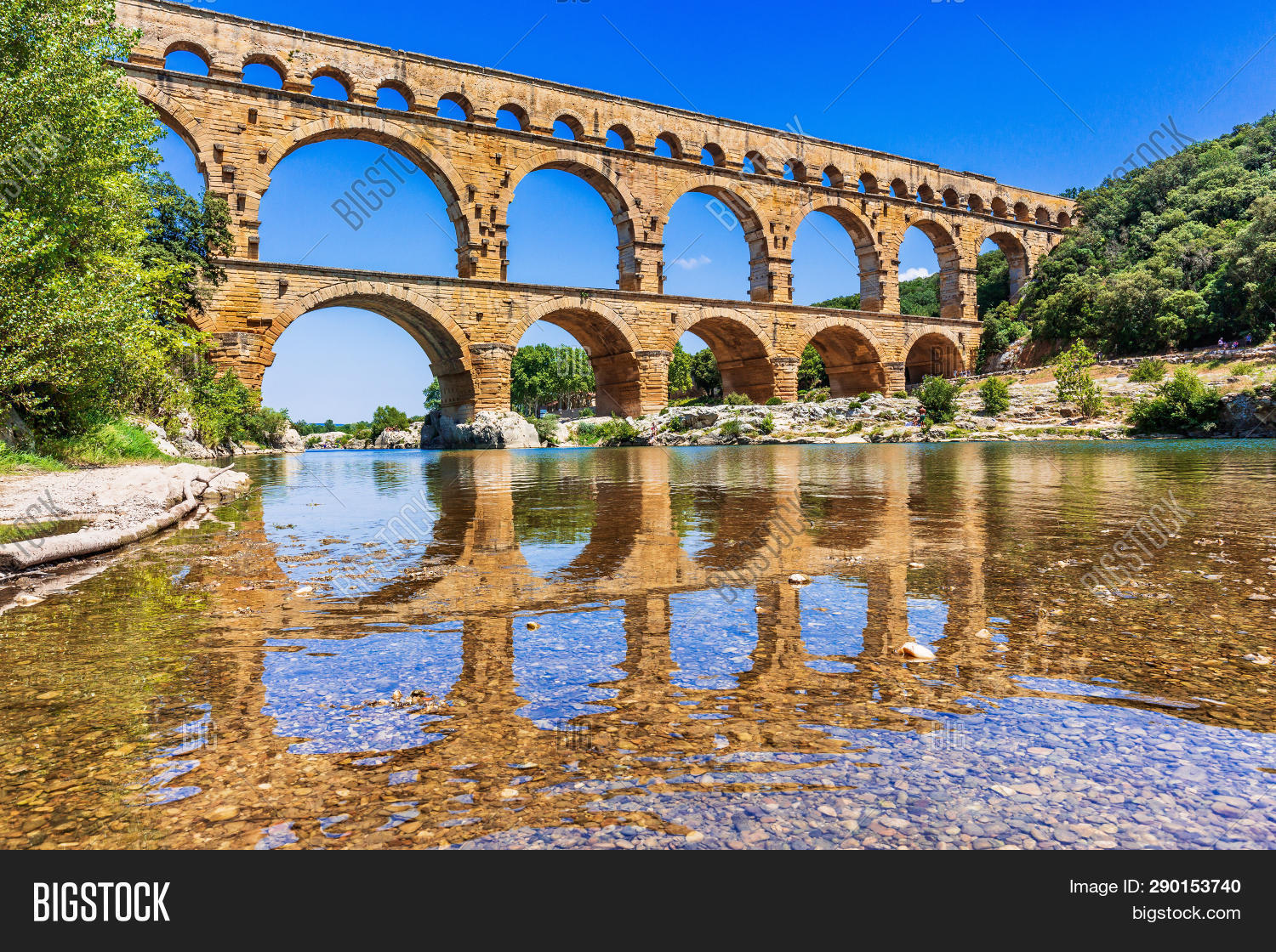 Imagen y foto Nimes, France. (prueba gratis) | Bigstock