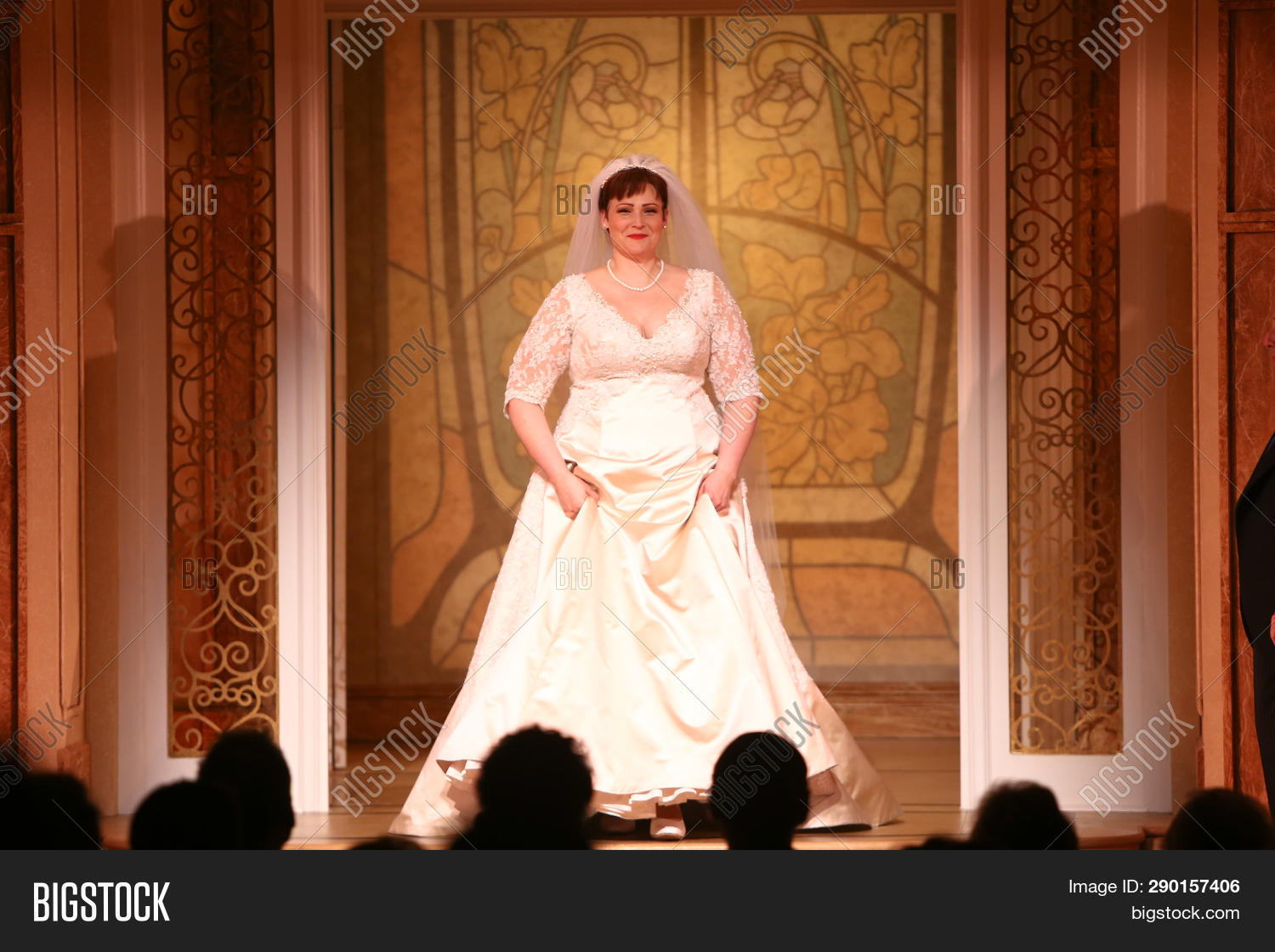 Actress Taking A Bow