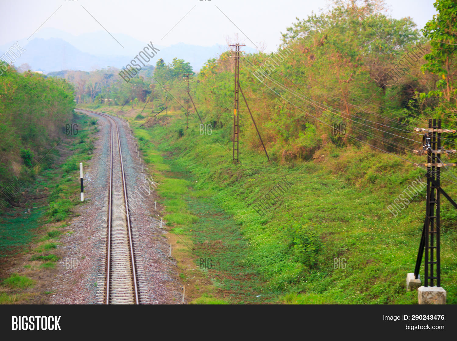 Railroad Track Curve Image & Photo (Free Trial) | Bigstock