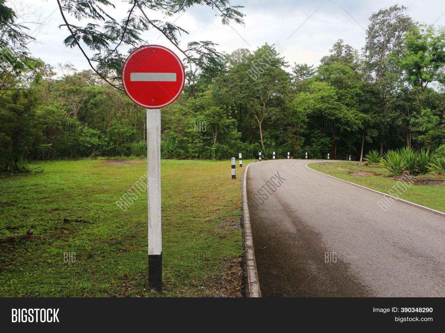 No Entry Traffic Signs Image & Photo (Free Trial) | Bigstock