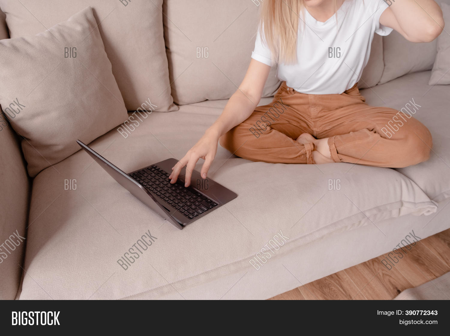 Female Hands Typing On Image & Photo (Free Trial) | Bigstock