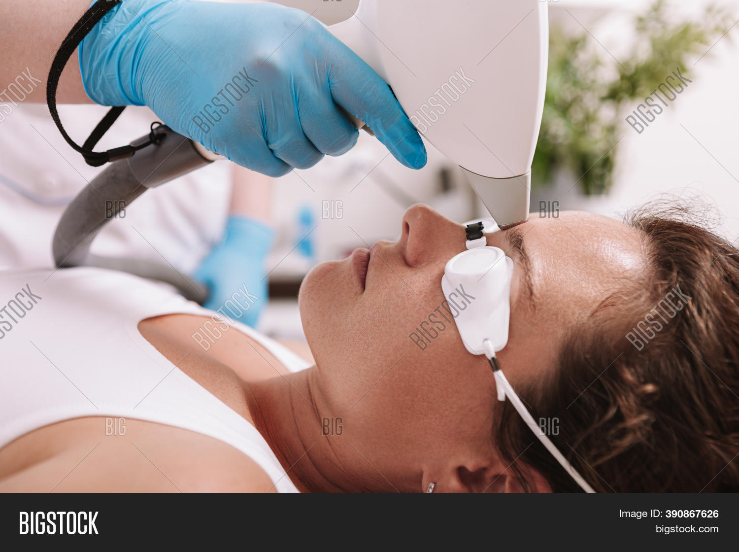 Cropped Close Woman Image & Photo (Free Trial) | Bigstock