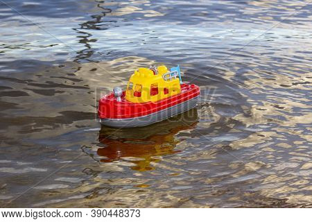 Toy Ship Floating On Image & Photo (Free Trial) | Bigstock