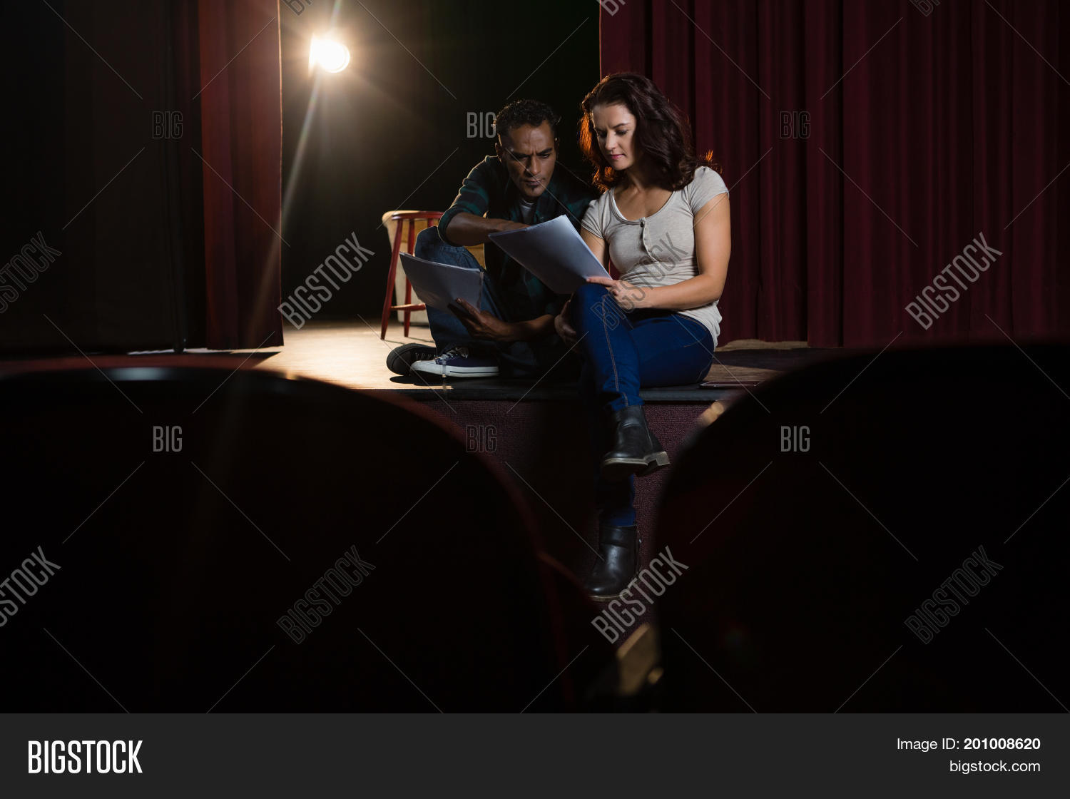 Actors Reading Their Image & Photo (Free Trial) | Bigstock