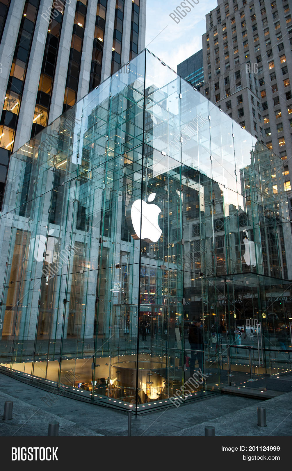 NEW YORK CITY - Dec 16 Image & Photo (Free Trial) | Bigstock