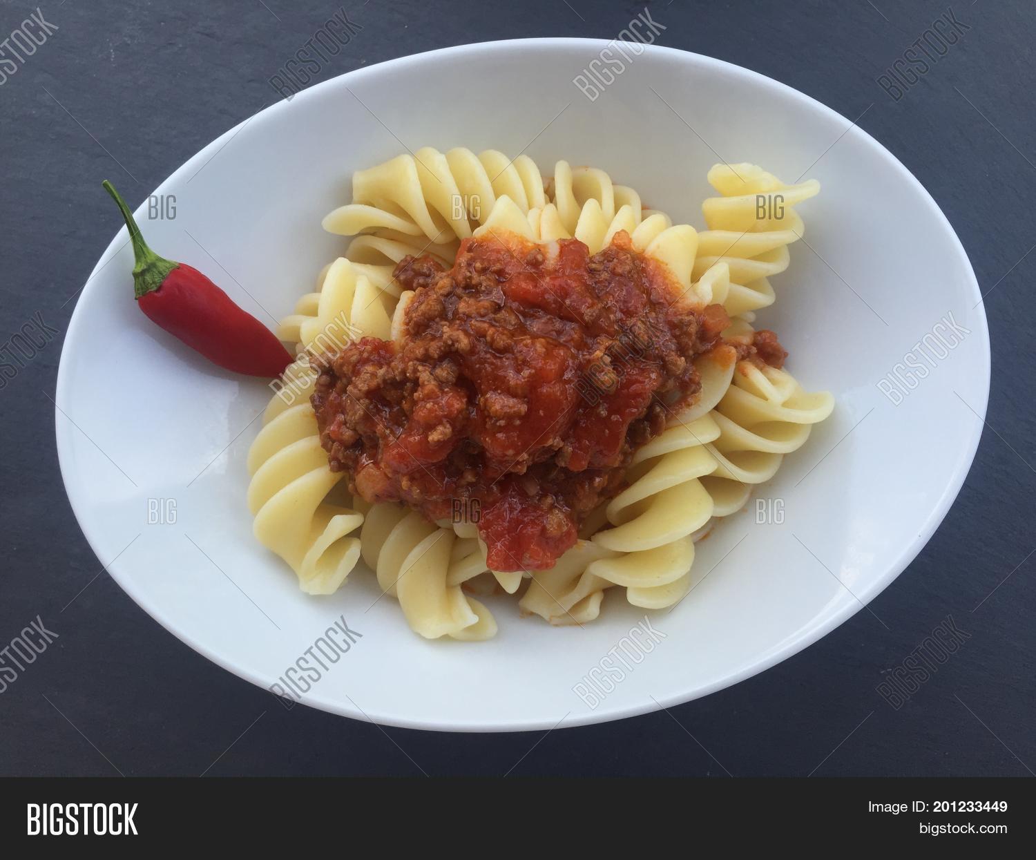 Fusilli Pasta Mit Image & Photo (Free Trial) | Bigstock