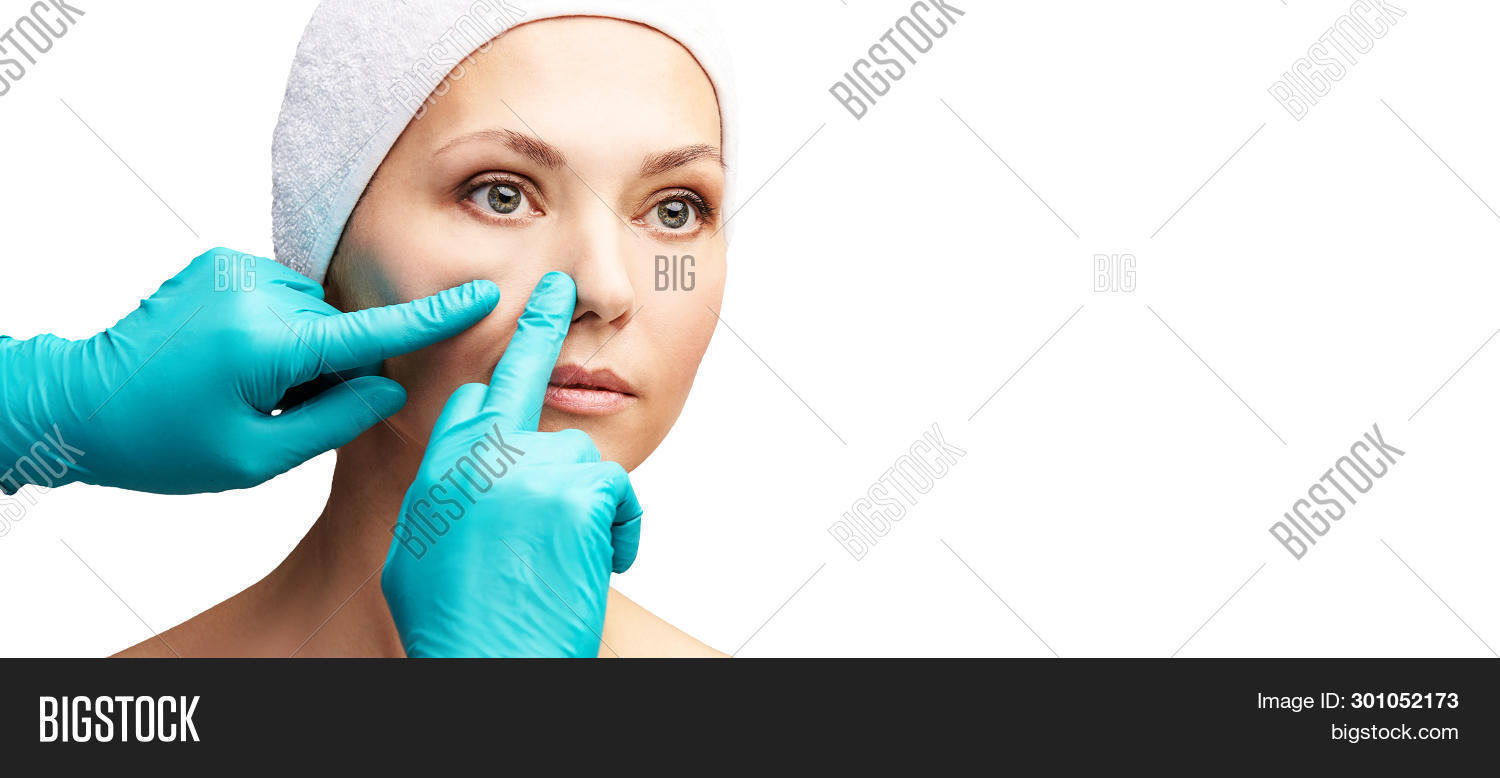 Imagen y foto Female Derma (prueba gratis) | Bigstock