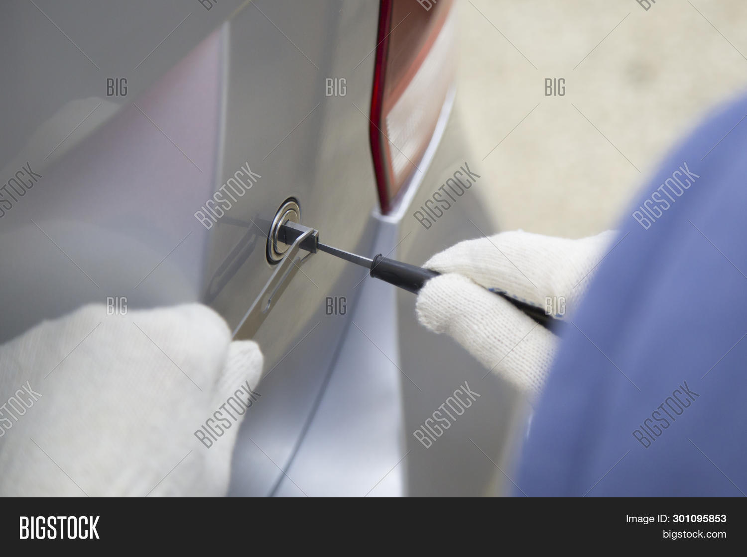 Opening Car Lock Pick Image & Photo (Free Trial) | Bigstock