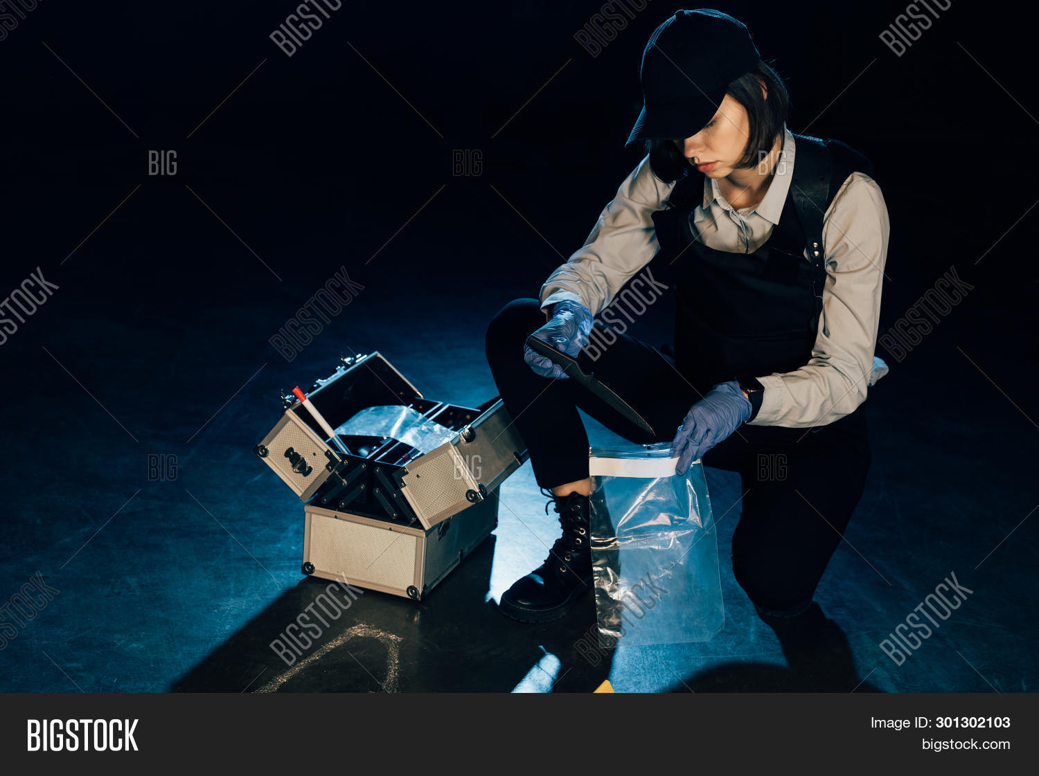 Investigator Uniform Image & Photo (Free Trial) | Bigstock