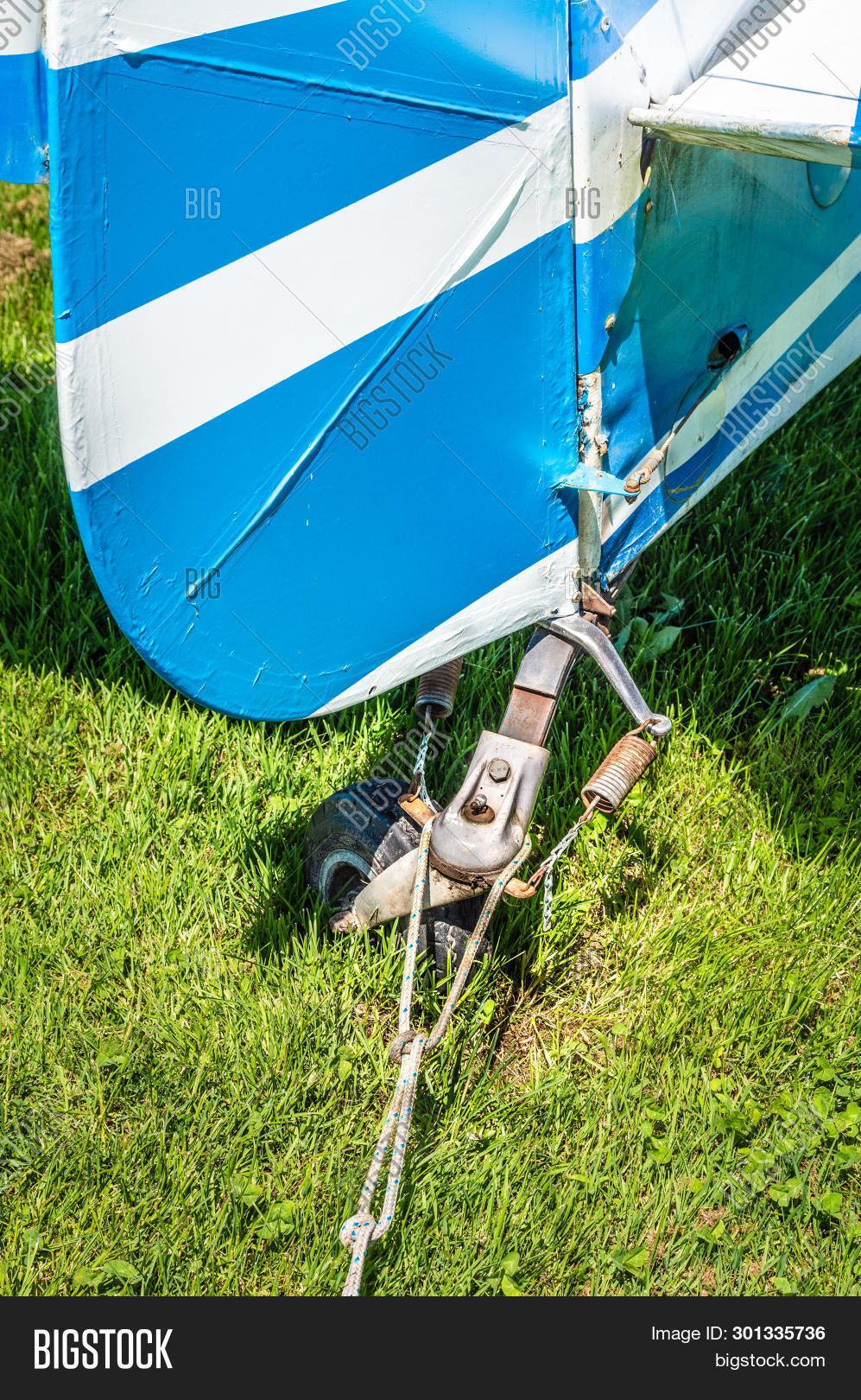Rear View Tail Rudder Image & Photo (Free Trial) | Bigstock