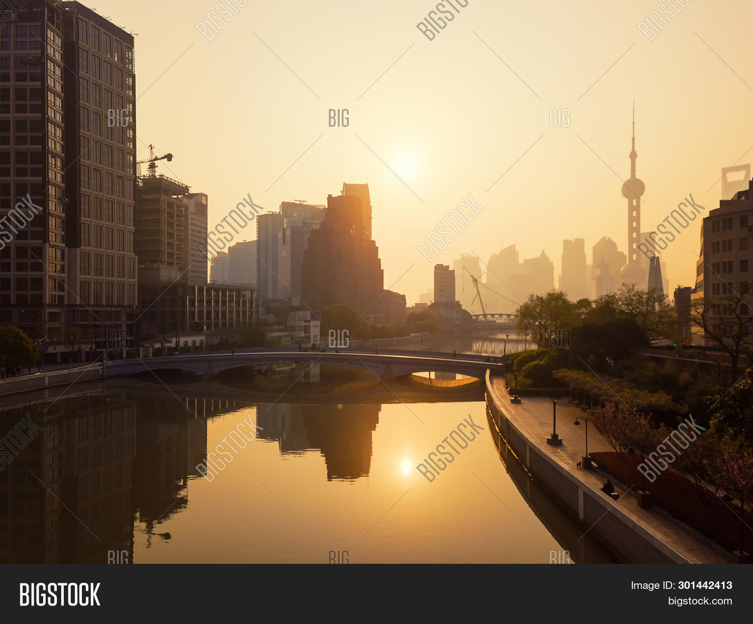 Aerial View Skyscraper Image & Photo (Free Trial) | Bigstock