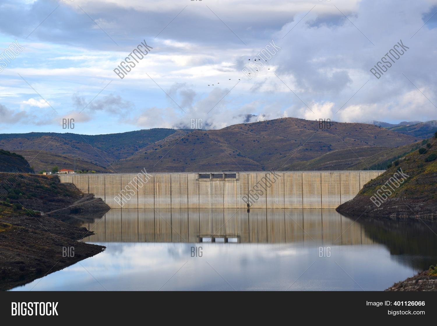 Enciso Dam Swamp Image & Photo (Free Trial) | Bigstock