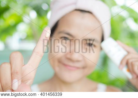 Sunscreen On Finger Image & Photo (Free Trial) | Bigstock