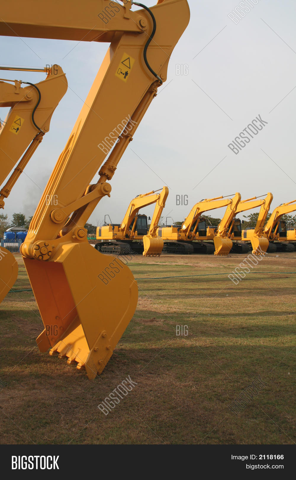 Construction Scoop Image & Photo (Free Trial) | Bigstock