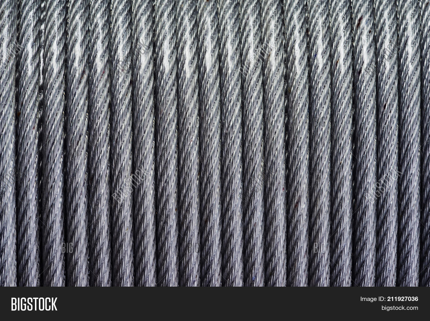 Lines Steel 图片和照片（免费试用） | Bigstock