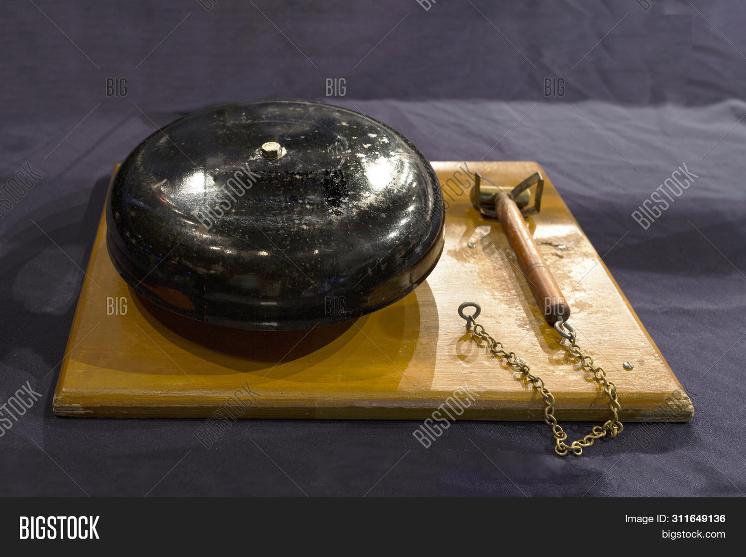 Ringside Ring Gong - Image & Photo (Free Trial) | Bigstock