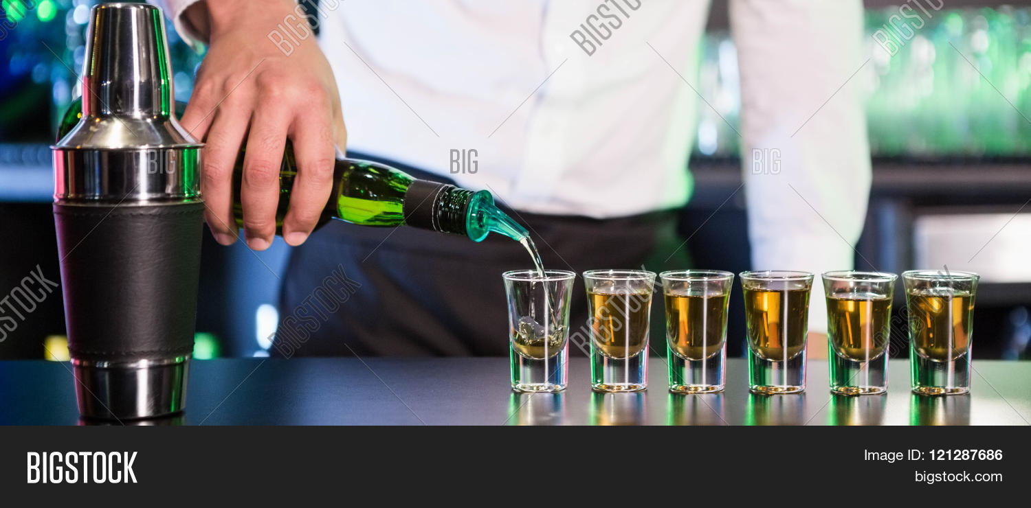 Bartender Pouring Image & Photo (Free Trial) | Bigstock