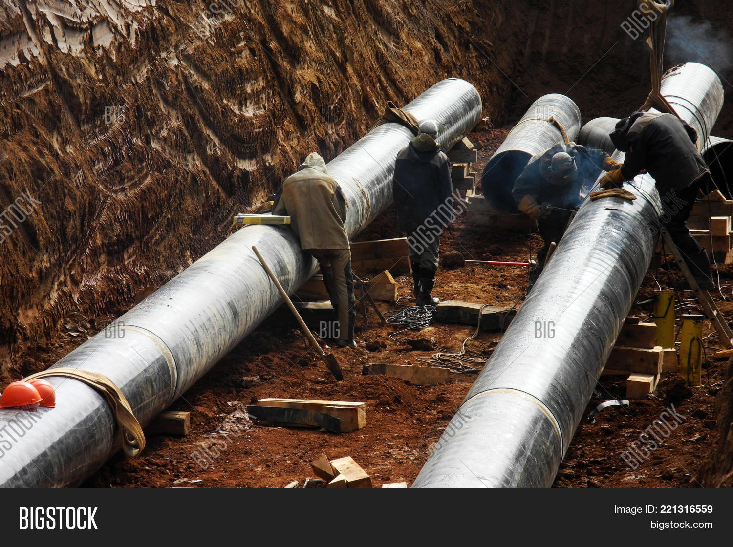 New Oil Pipeline Under Image & Photo (Free Trial) | Bigstock