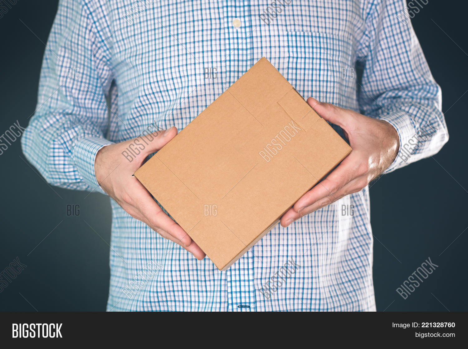 Man Holding Cardboard Image & Photo (Free Trial) | Bigstock