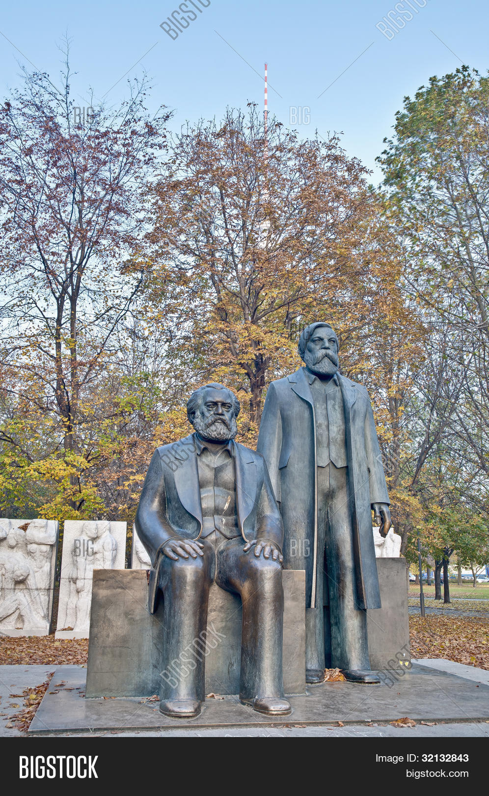 Statue Karl Marx Image & Photo (Free Trial) | Bigstock